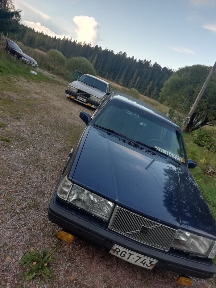 My and my friends Volvos, a 945 Turbo and a 744. - 9GAG