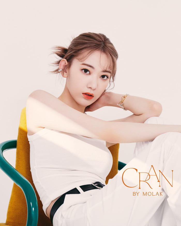 220201 CRAN BY MOLAK |Produced by Miyawaki Sakura | New Color debut ...