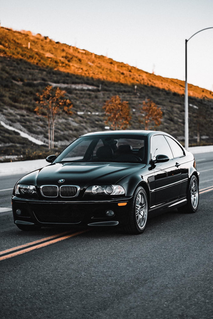 E46 M3 Jet Black (1365 x 2048) - 9GAG