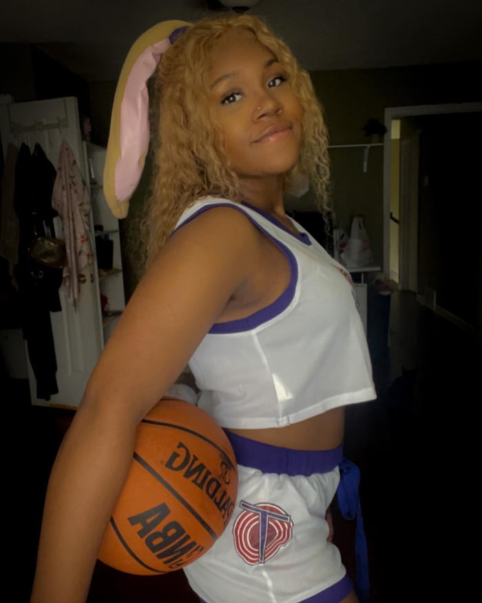 Lola Bunny 9gag