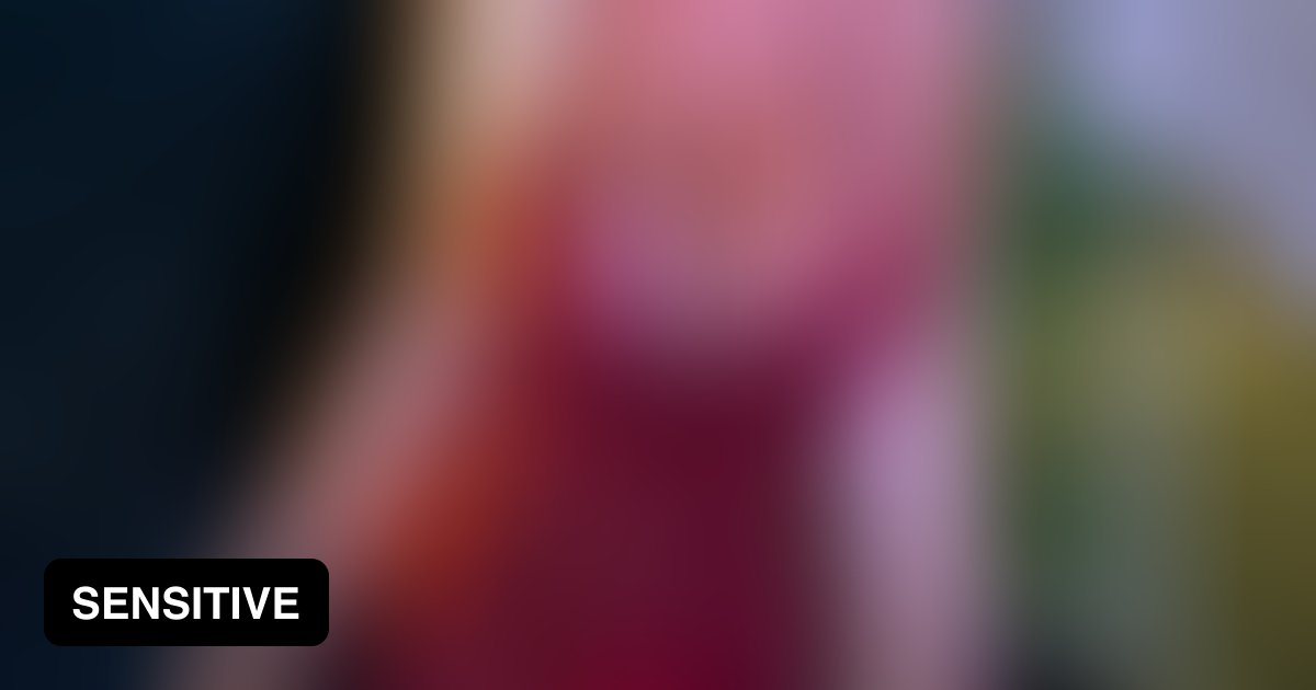 Showing off her tan lines - 9GAG