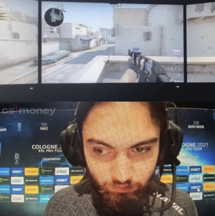 How to hold long and short at the same time - 9GAG