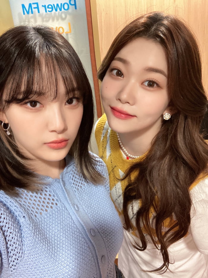 Moon Sua & Tsuki - 9GAG