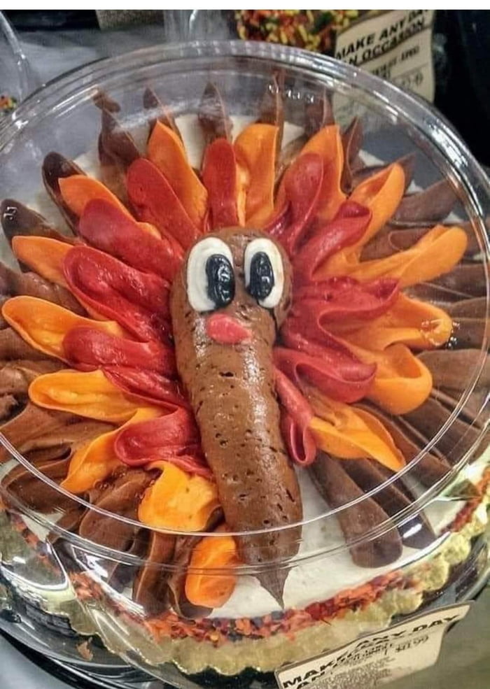 Turkey cake fail. Let the puns begin. - 9GAG