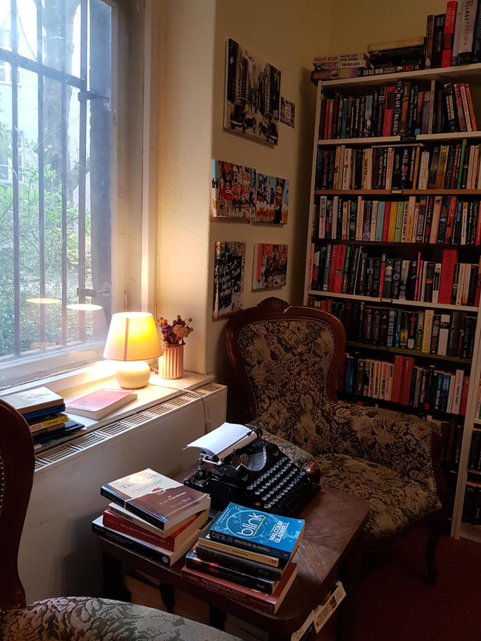 Reading corner in a second-hand English bookshop in Berlin - 9GAG