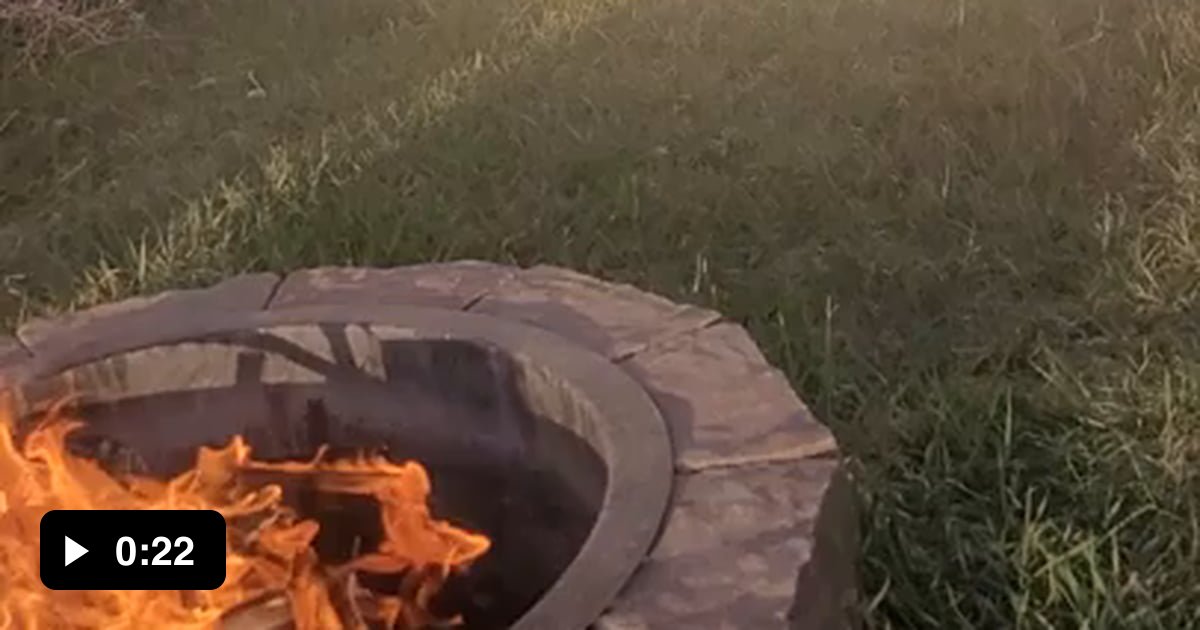 The way this fire casts a "shadow" - 9GAG
