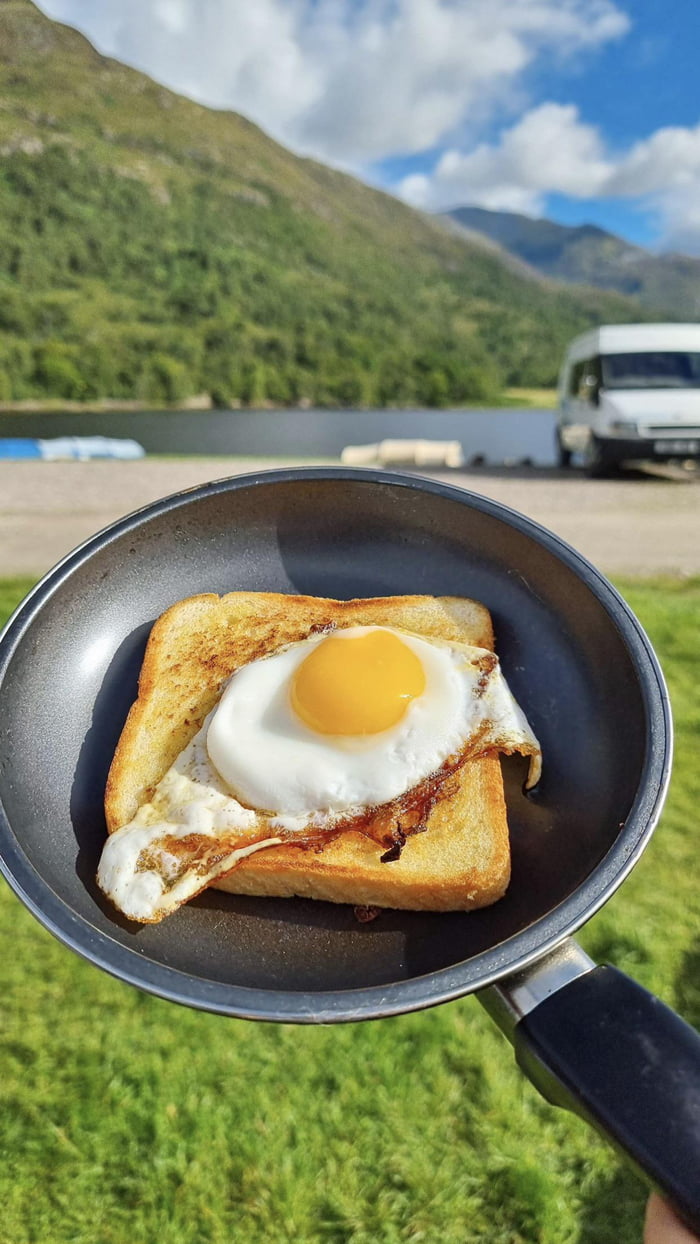 Egg on toast with a view - 9GAG