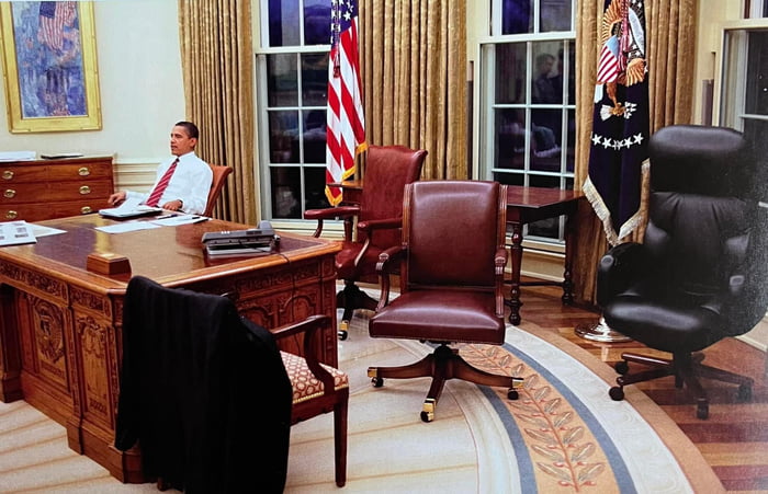 Ever wonder how the President decides what chair to use in the Oval ...