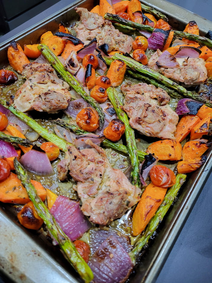 One Sheet Pan dinner for the win - 9GAG