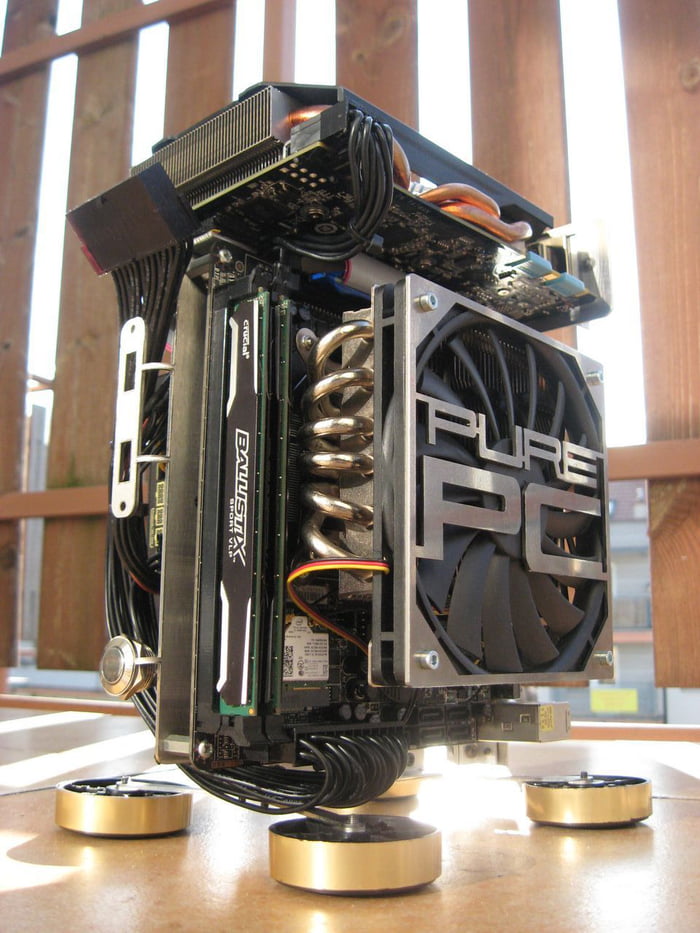Custom ITX build (1 of 1) - 9GAG