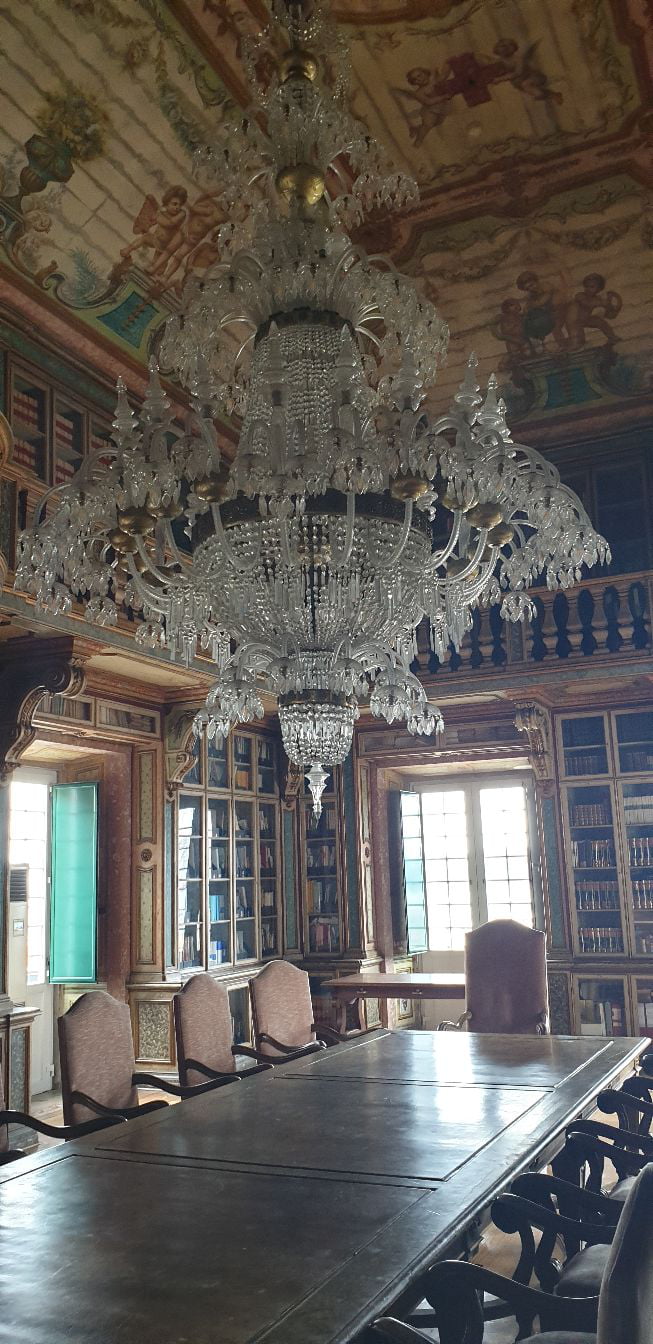 This library in the heaquaeters of the Red Cross in Lisbon, Portugal - 9GAG