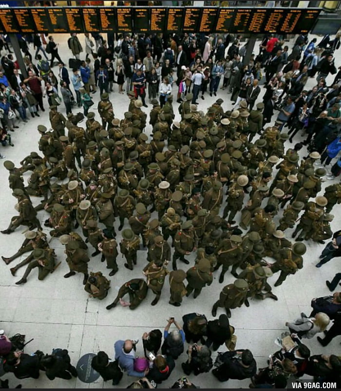 Walking ghosts across the UK, commemorating the soldiers who died at ...