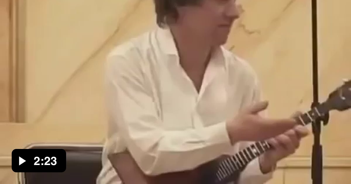 Alexey Arkhipovsky plays Paganini on Balalaika - 9GAG