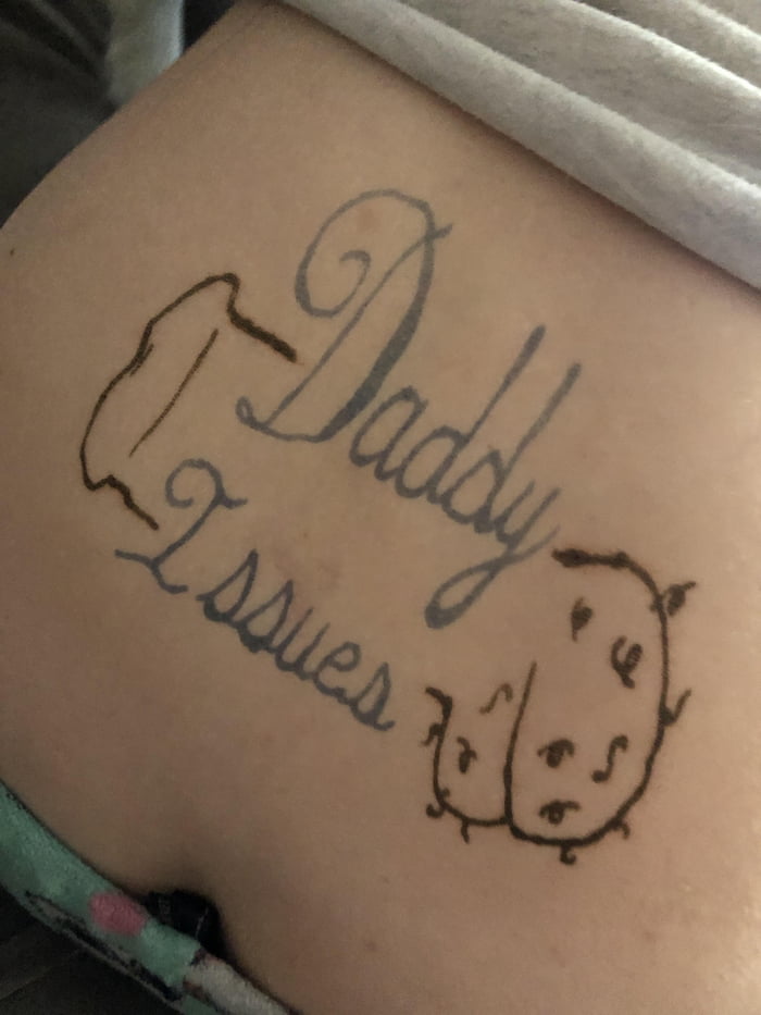 Henna tramp stamp with bonus butt crack - 9GAG