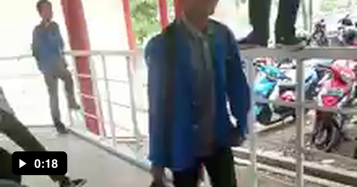 Ouch ouch , leg broke - 9GAG