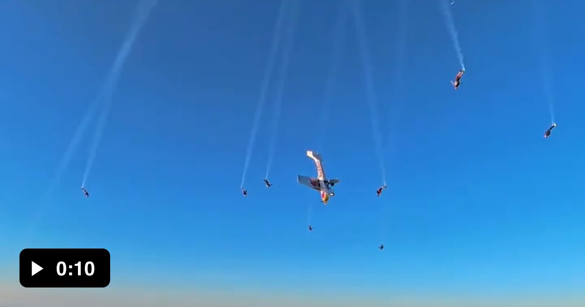 Synchronized Skydiving - 9GAG
