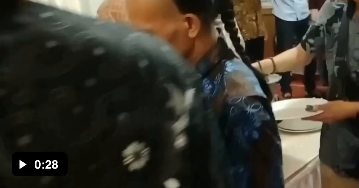 Wong Ling Lung - 9GAG