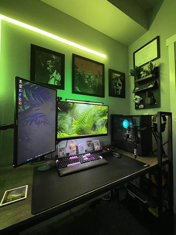 Small apartment set up almost complete, looking for recs on a good 60% keyboard! - 9GAG