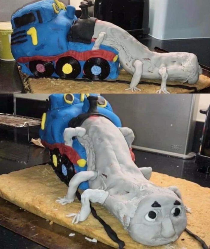 A pretty terrifying cake - 9GAG