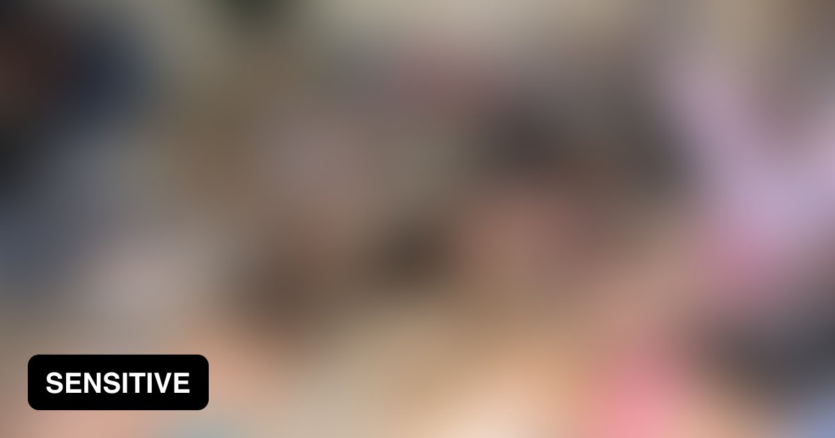 I think the one on the left lost - 9GAG