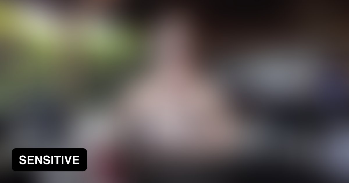 Every day is titty day #1078 - 9GAG