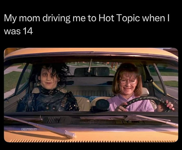 Mom taking me to Hot Topic, the good old days - 9GAG
