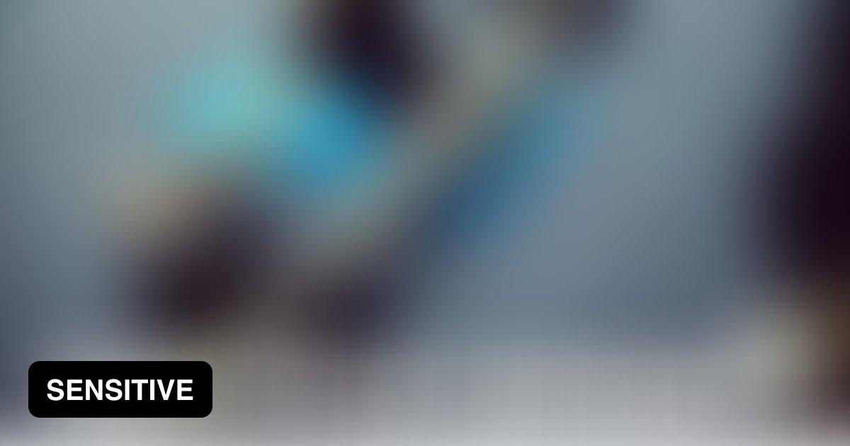 Leg Spreading.. - 9GAG