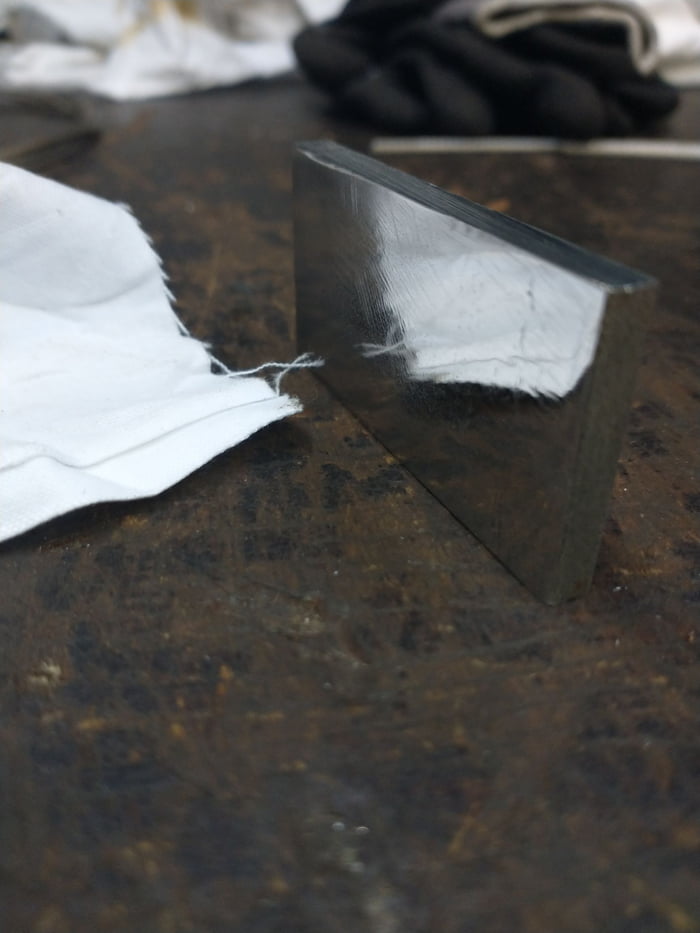 Mirror buffed stainless Steel - 9GAG
