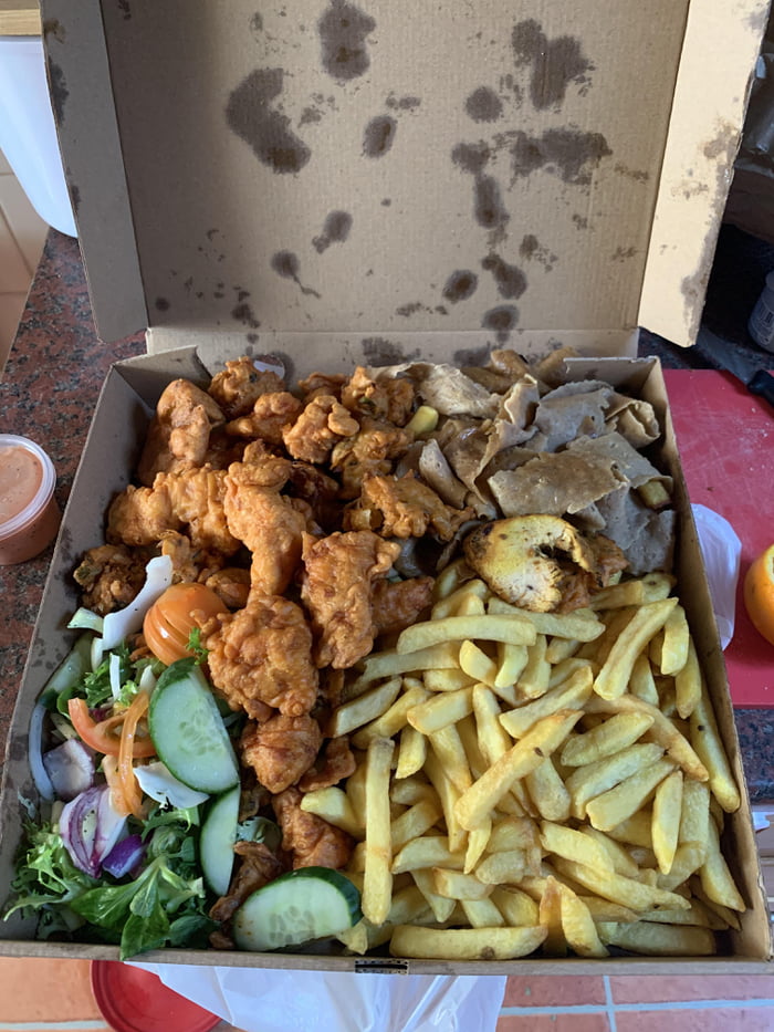 We call this a munchy box. £10 for all this food. - 9GAG