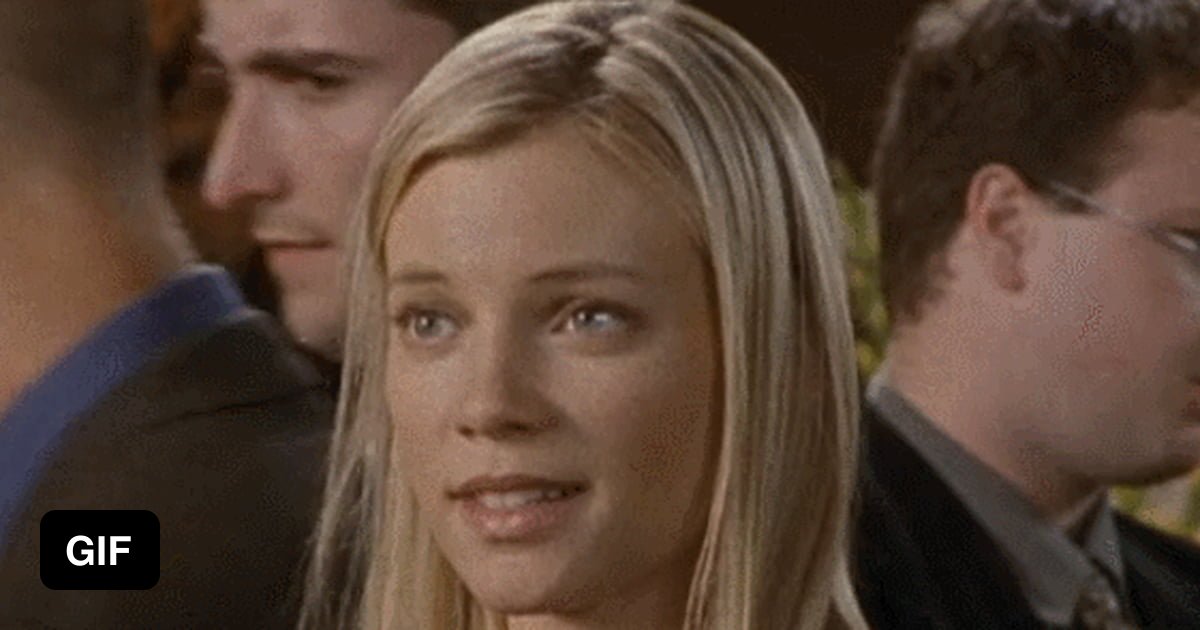 Amy Smart - 9GAG