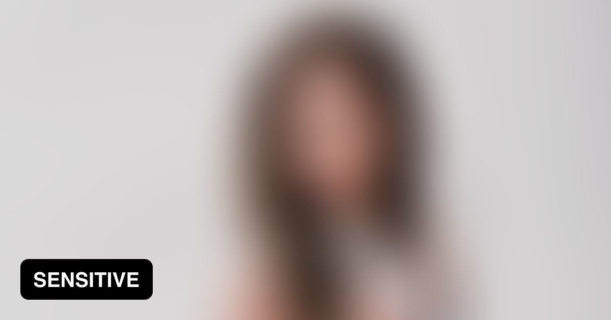 Sienna Raine Schmidt - 9GAG