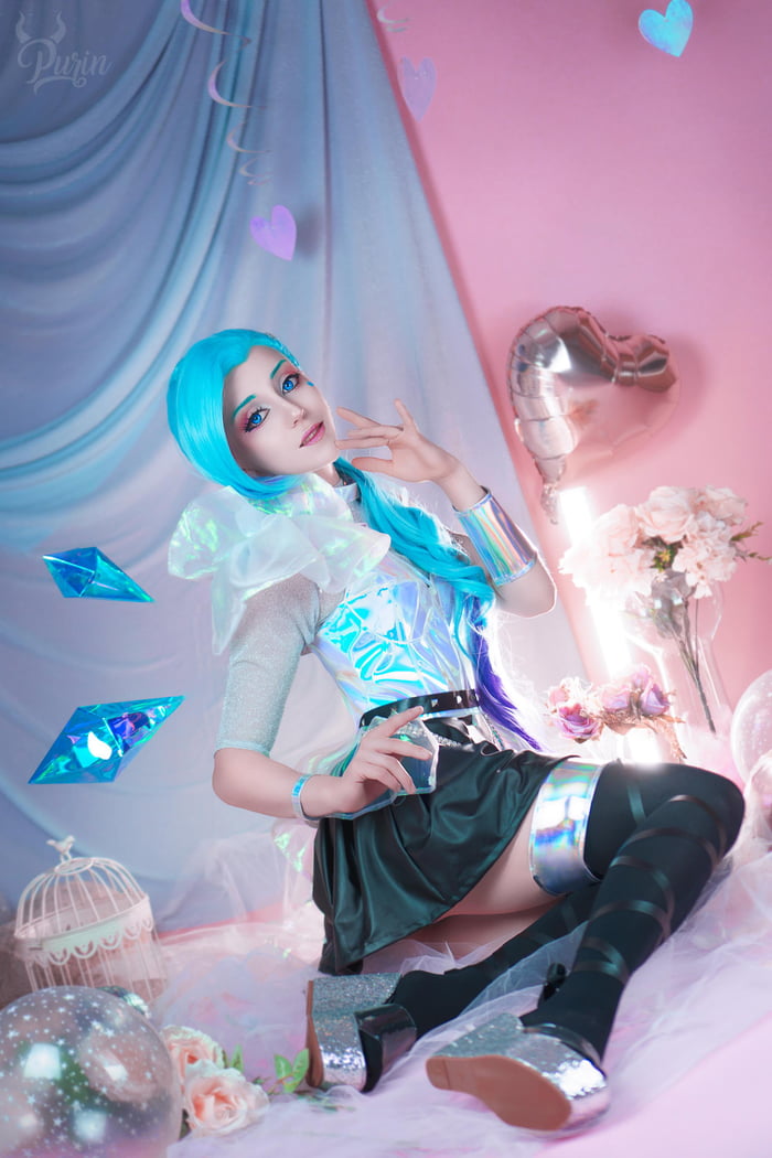 Seraphine cosplay from League of Legends by Purin - 9GAG