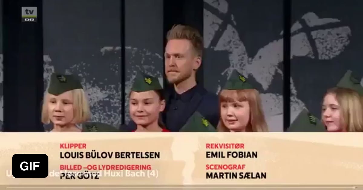 Whoops, wrong salute. - 9GAG