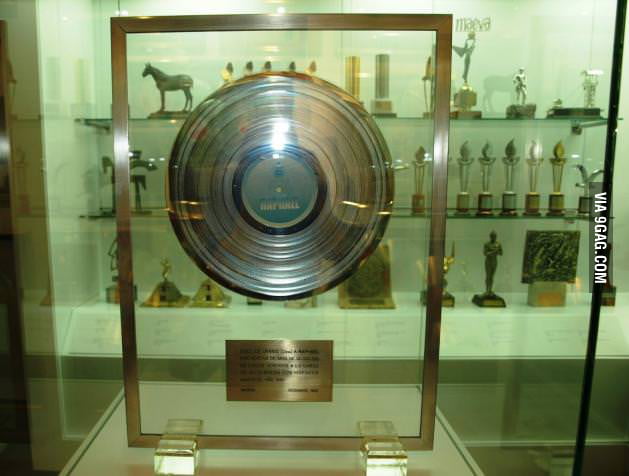 Uranium disc, only for artist that have sold more than 50,000,000 of ...