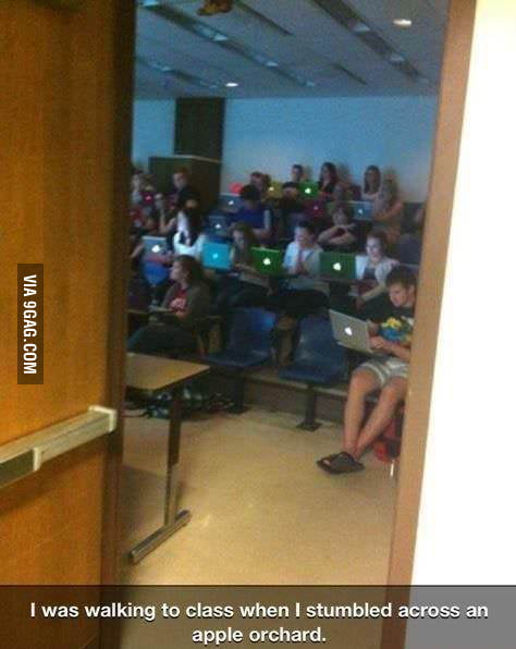 A classroom without windows - 9GAG