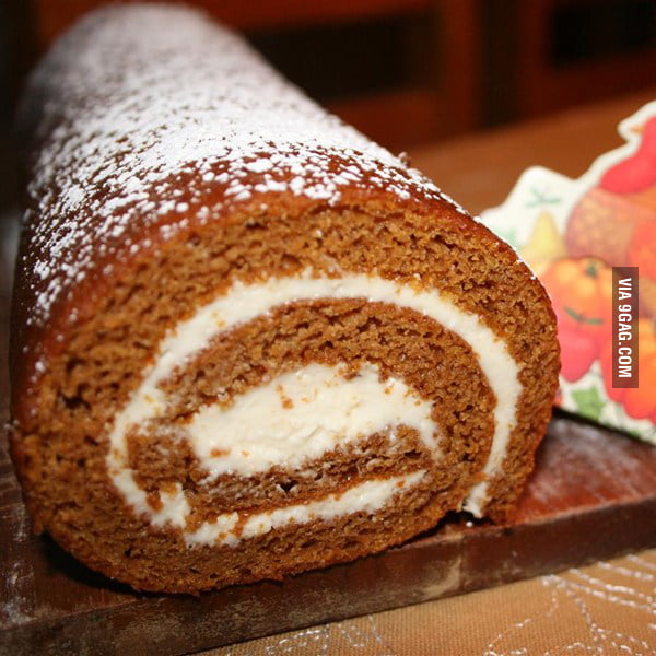 Pumpkin cake roll - 9GAG