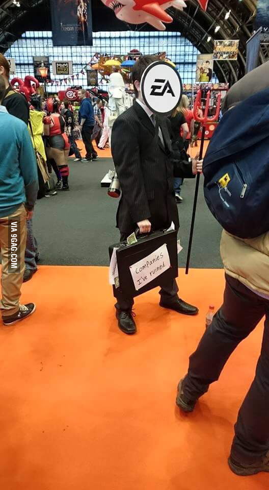 Best gaming cosplay ever? - 9GAG