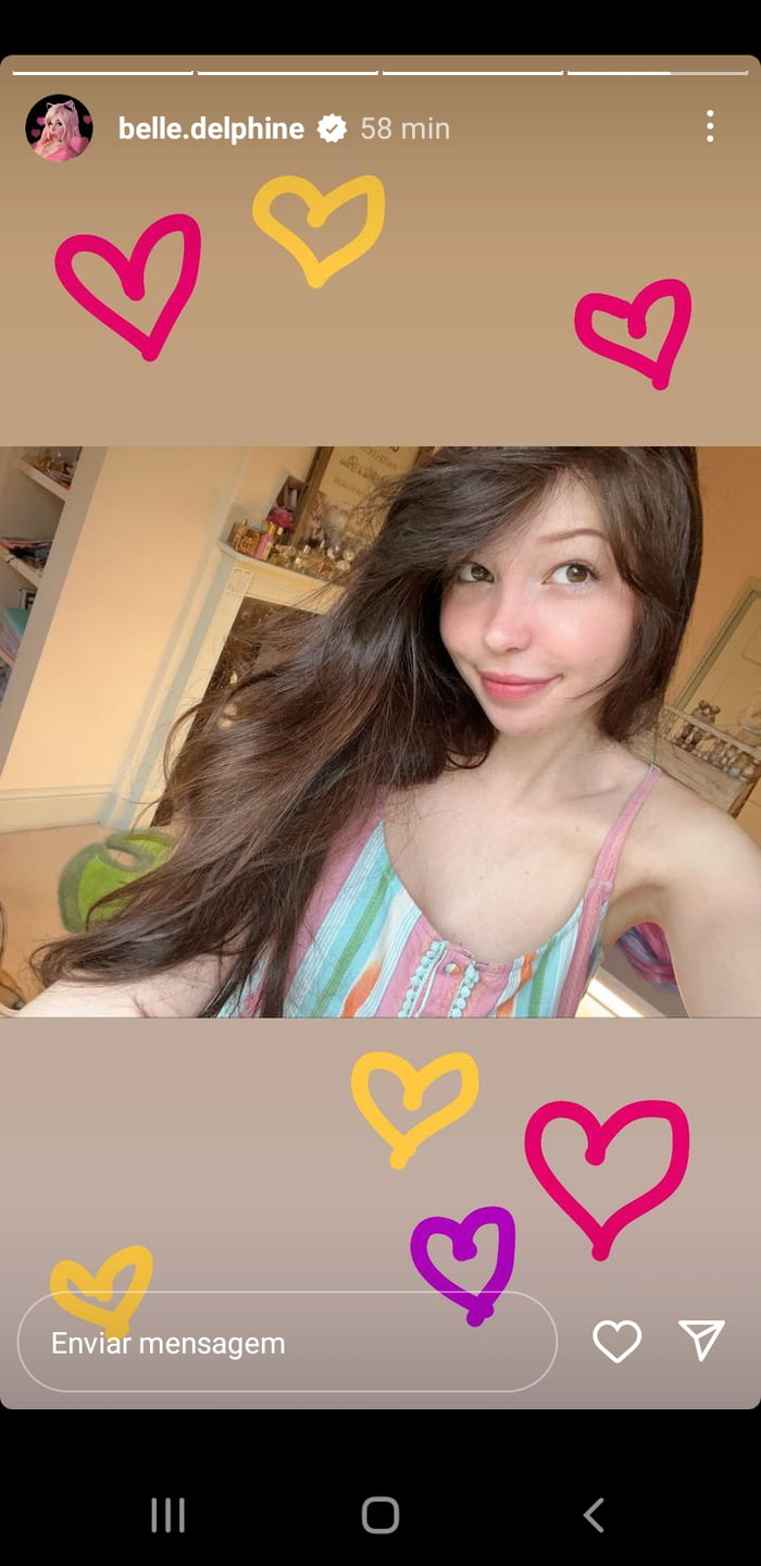 Bella dolphin looking normal. - 9GAG