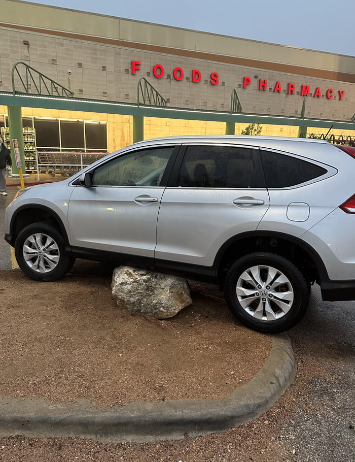 Took that corner a bit too tight - 9GAG