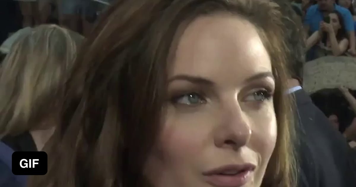 Rebecca Feguson lip bite - 9GAG