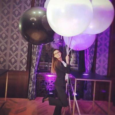 I love big balloons! - 9GAG