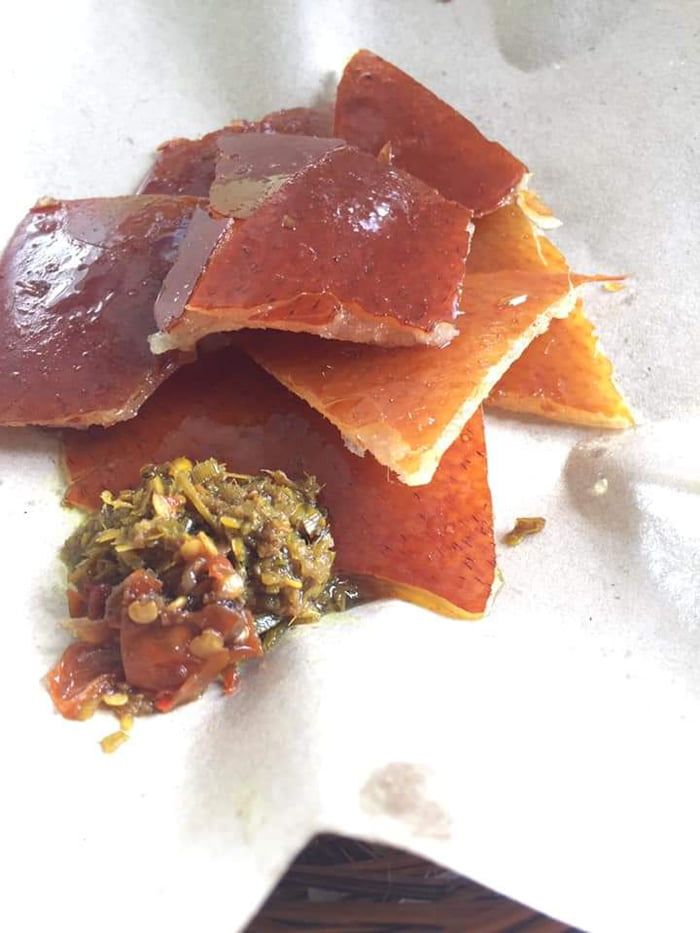 Quick upvote for this kulit babi kriuk, selagi yg muslim jumatan. - 9GAG