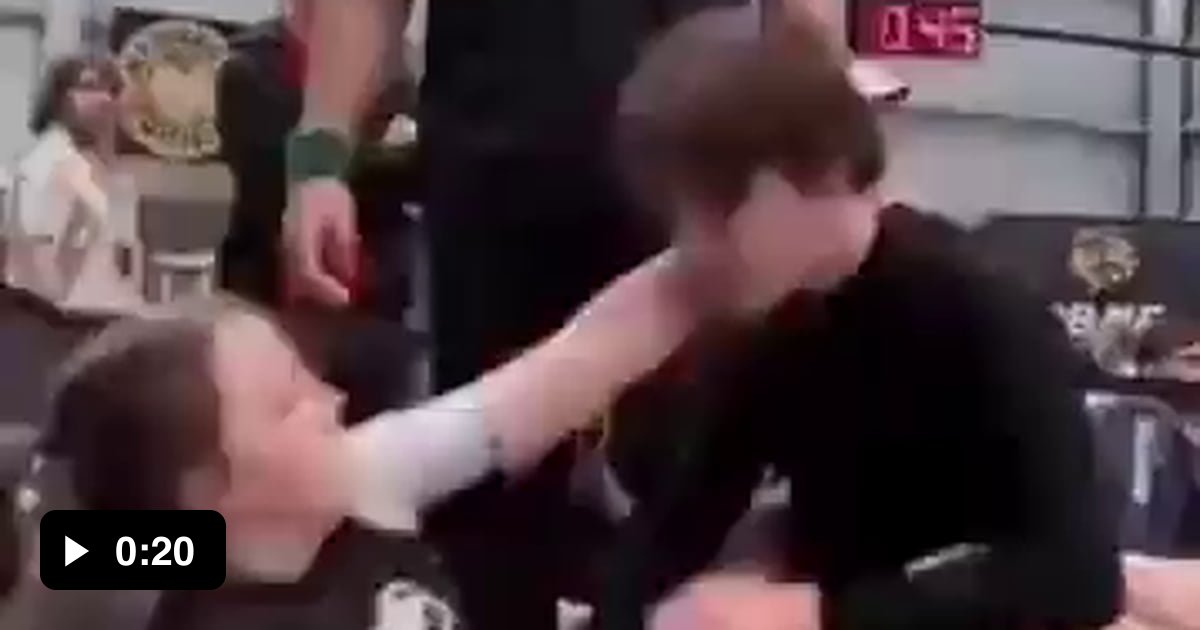 Dude is fighting his own battle - 9GAG