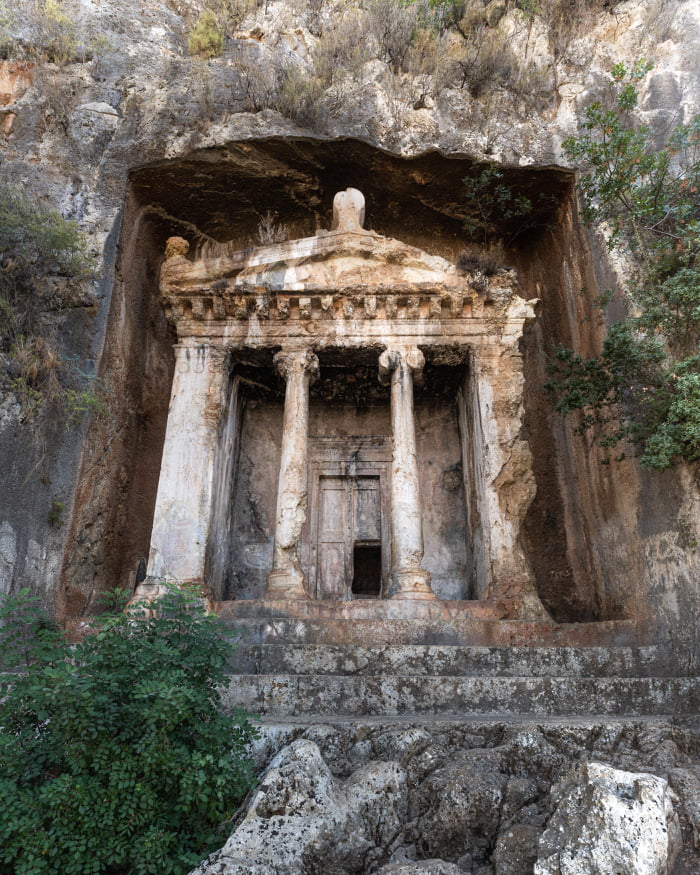 Abandoned 2400-Years-Old Mountain Tomb Carved Out By Hand - 9GAG