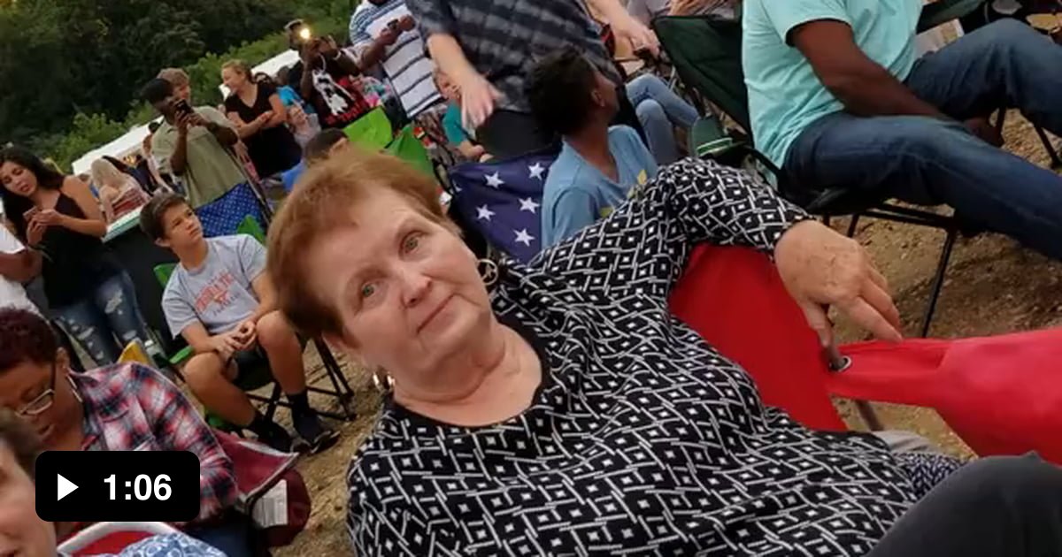 Older couple at a rap concert. - 9GAG