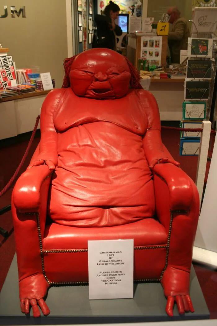 Ugliest chair. - 9GAG