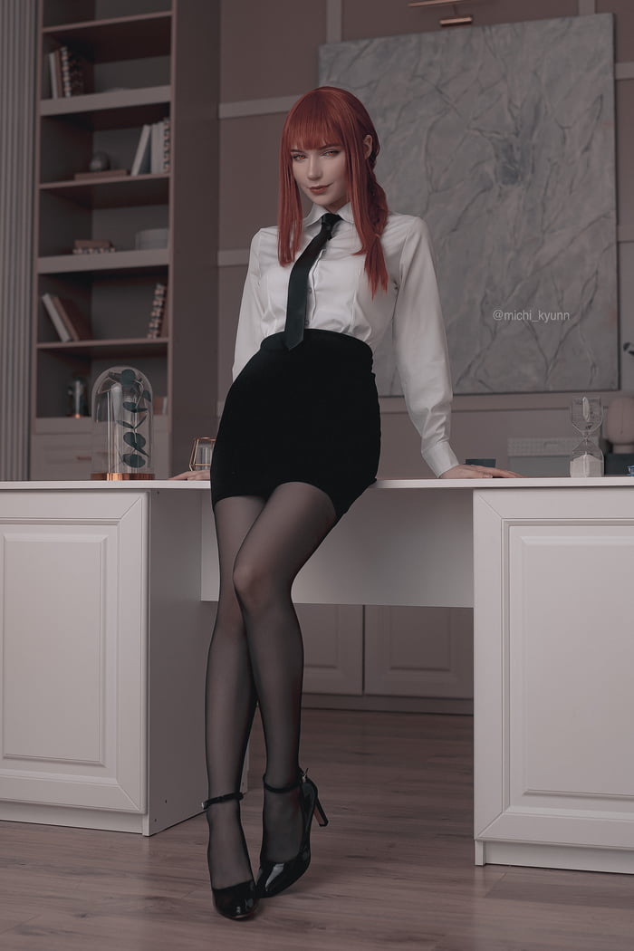 Makima from Chainsaw Man by michi_kyunn - 9GAG