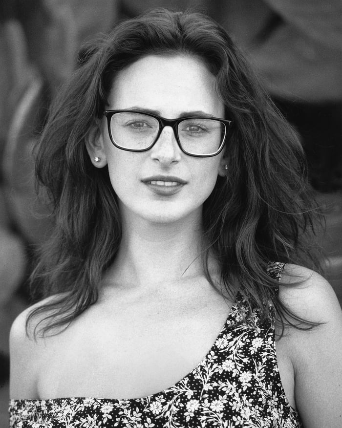 Marlee Matlin (1989, she was 24 Years old at this time) So damn ...