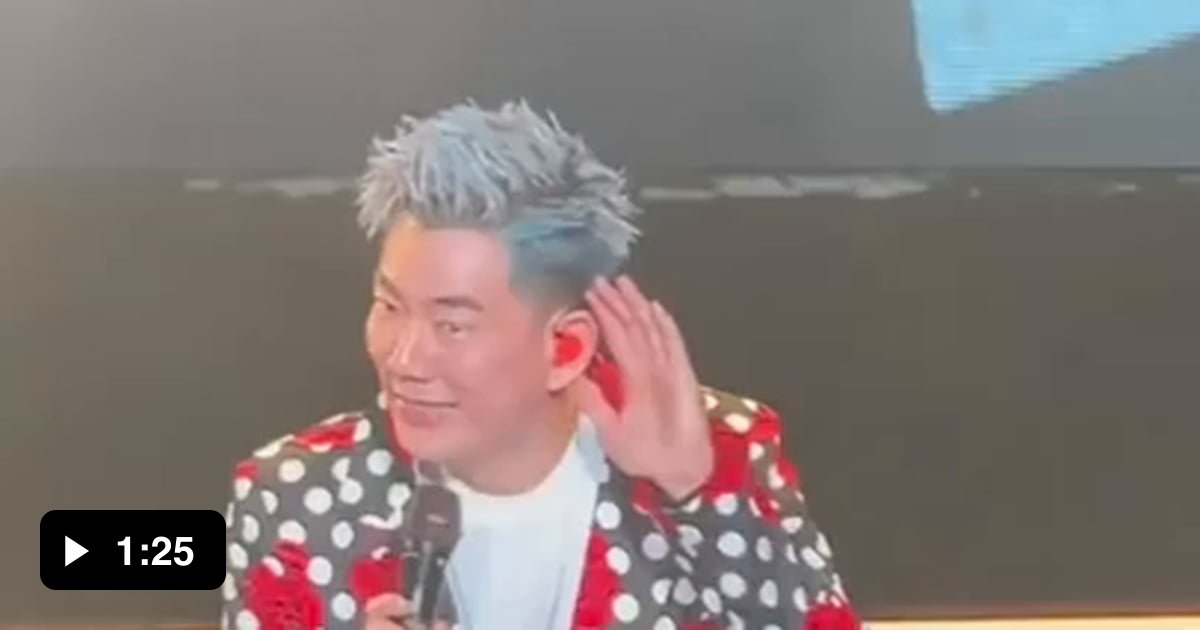 Chinese girl says thank you to a Singer that saved her life - 9GAG