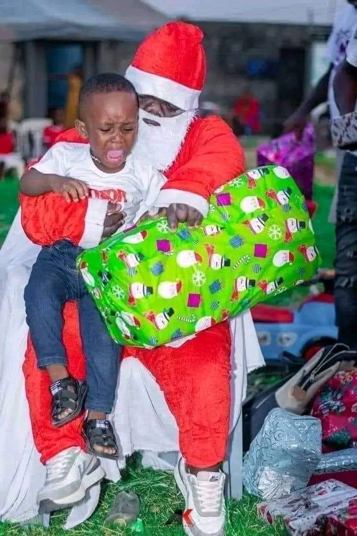 Reverse Santa - 9GAG